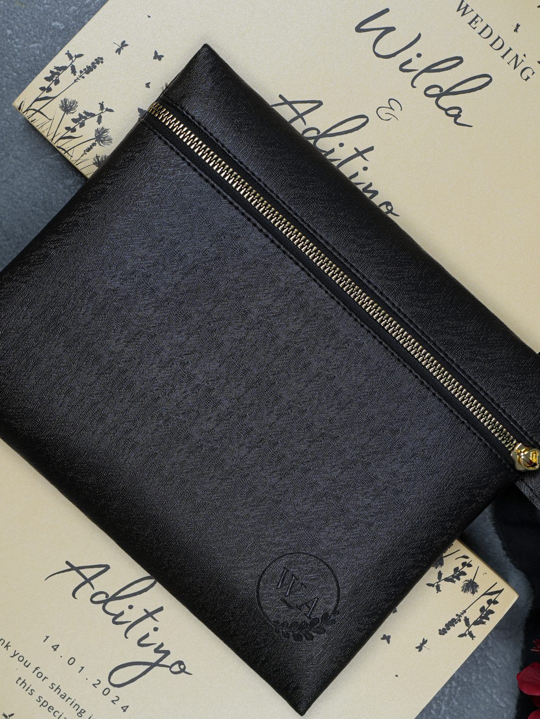 DIGI CLUTCH - ADA Souvenir Project